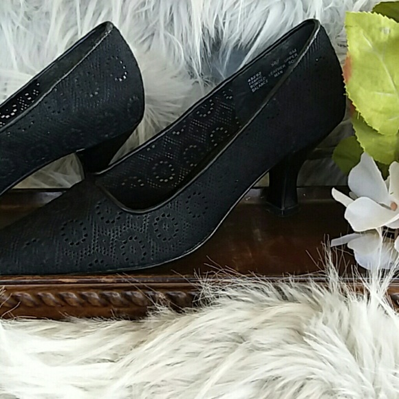 Laura Scott | Shoes | Laura Scott Heels | Poshmark